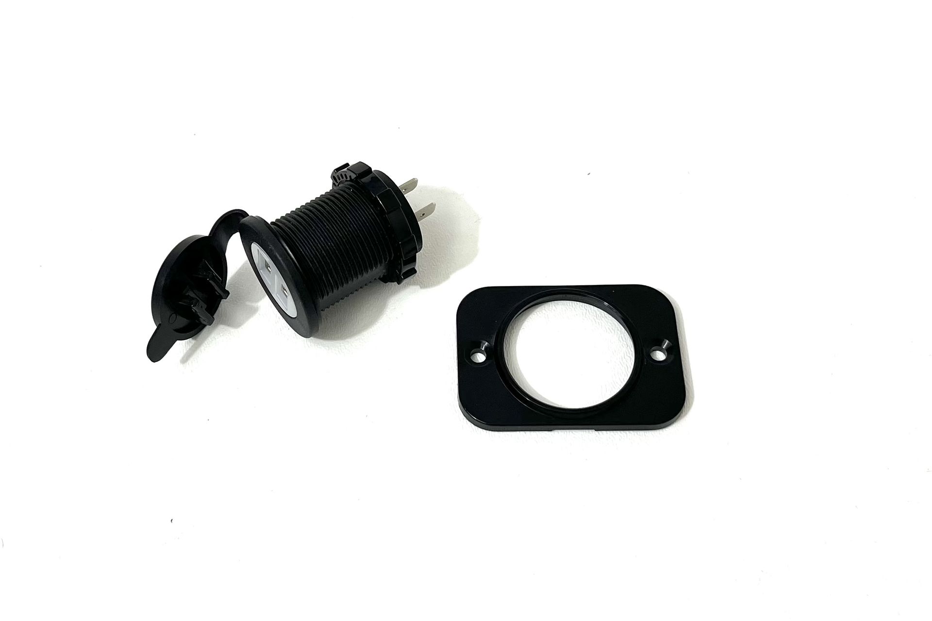 Dashboard USB Double Port | BMC British Automobile - Sports Car ...